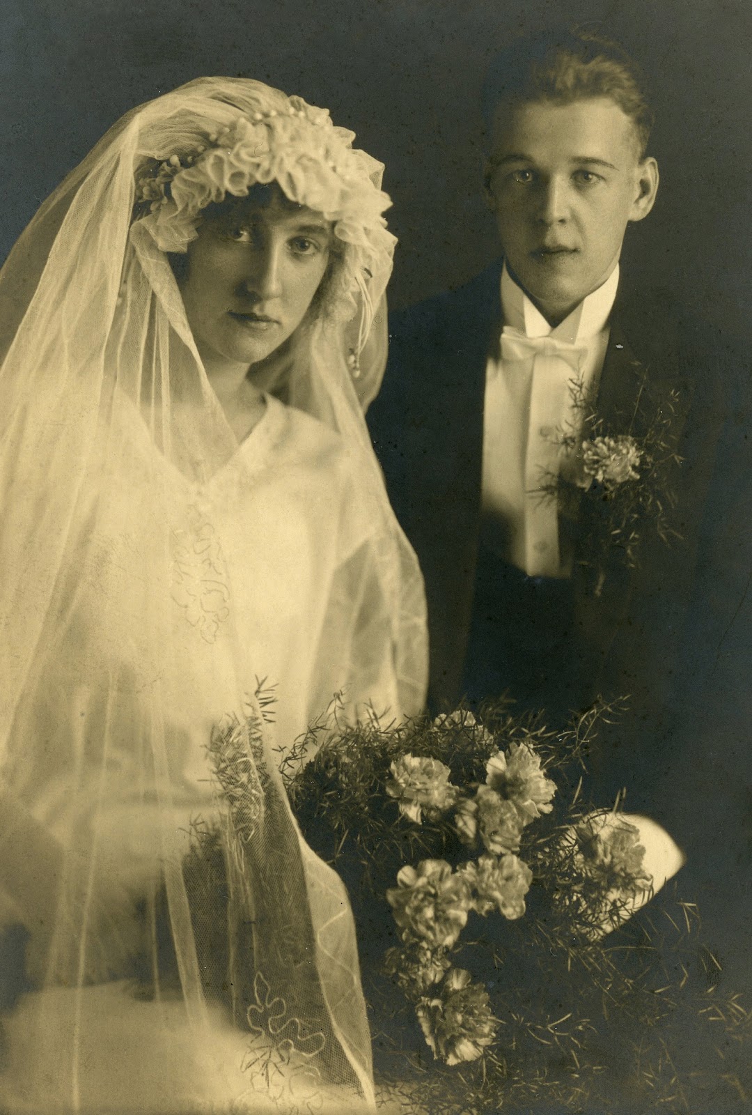 50 Fascinating Vintage Wedding Photos From the Roaring 20s ~ Vintage ...