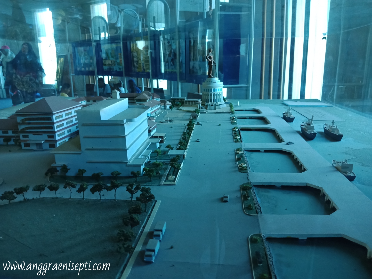 Belajar di Monumen Jalesveva Jayamahe | Anggraeni Septi