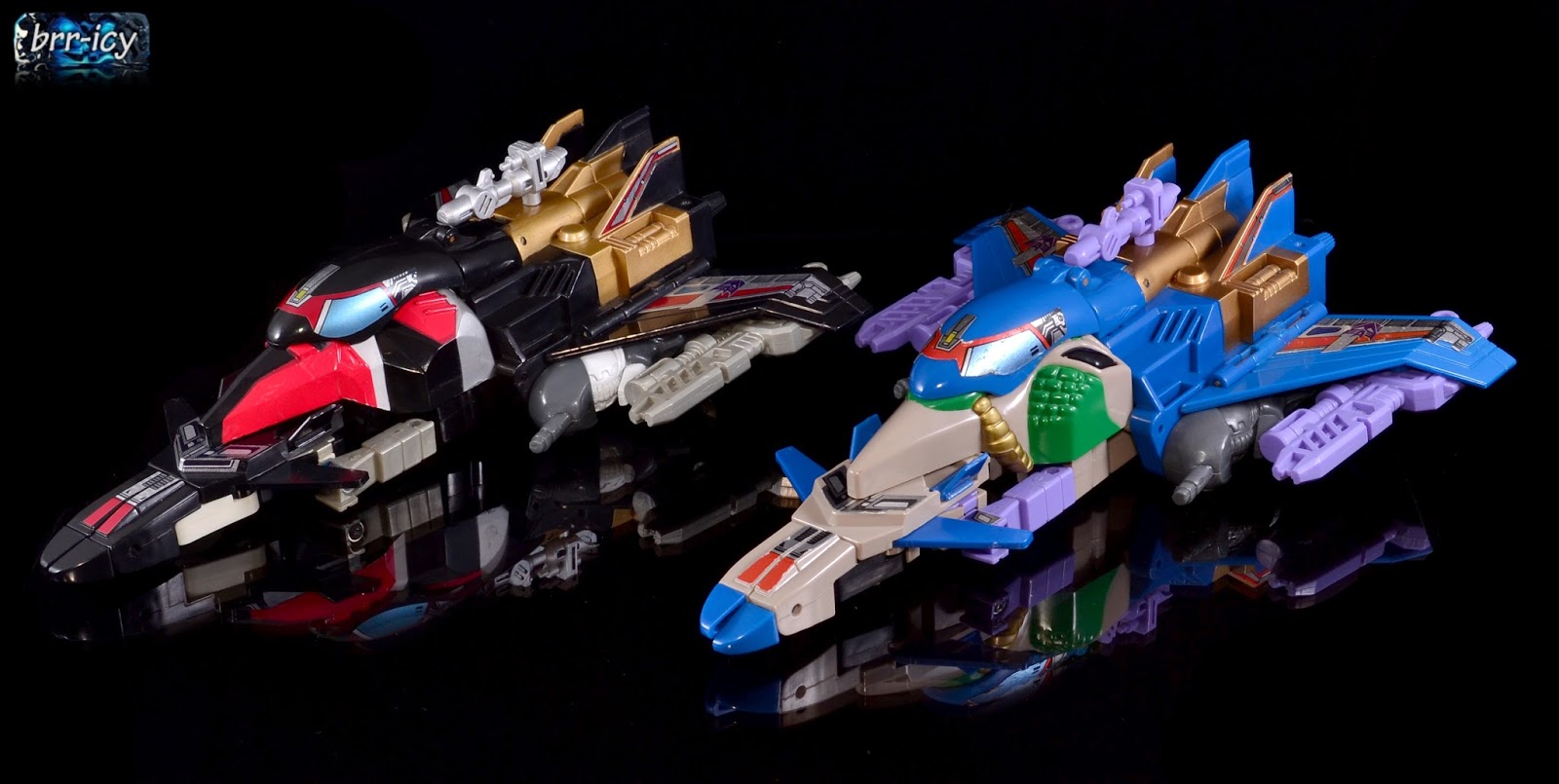 Brr-icy's Transformers Reviews: Black Shadow and Blue Bacchus Comparison