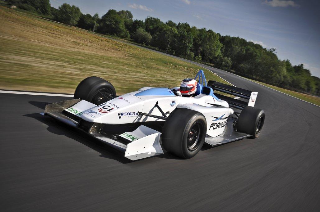 First Pictures of the FIA Formula E Prototype : ebeasts.com