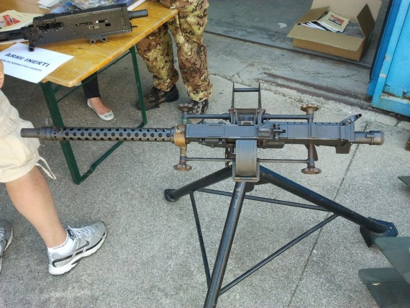 SI VIS PACEM, PARA BELLUM: Le mitragliatrici Breda-SAFAT da 7,7 mm e 12 ...