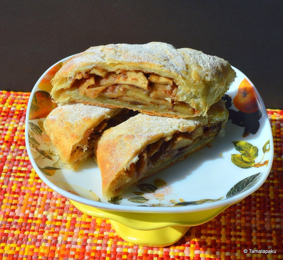 Apple Strudel - Austria ~ Tamalapaku