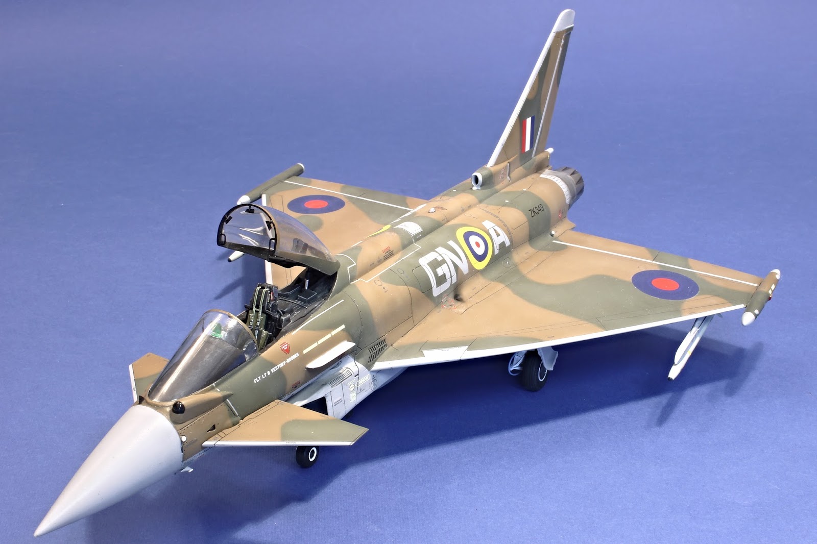 Istvan Michalko's scale models: RAF EF-2000 Typhoon FGR.4 - Revell, 1/ ...