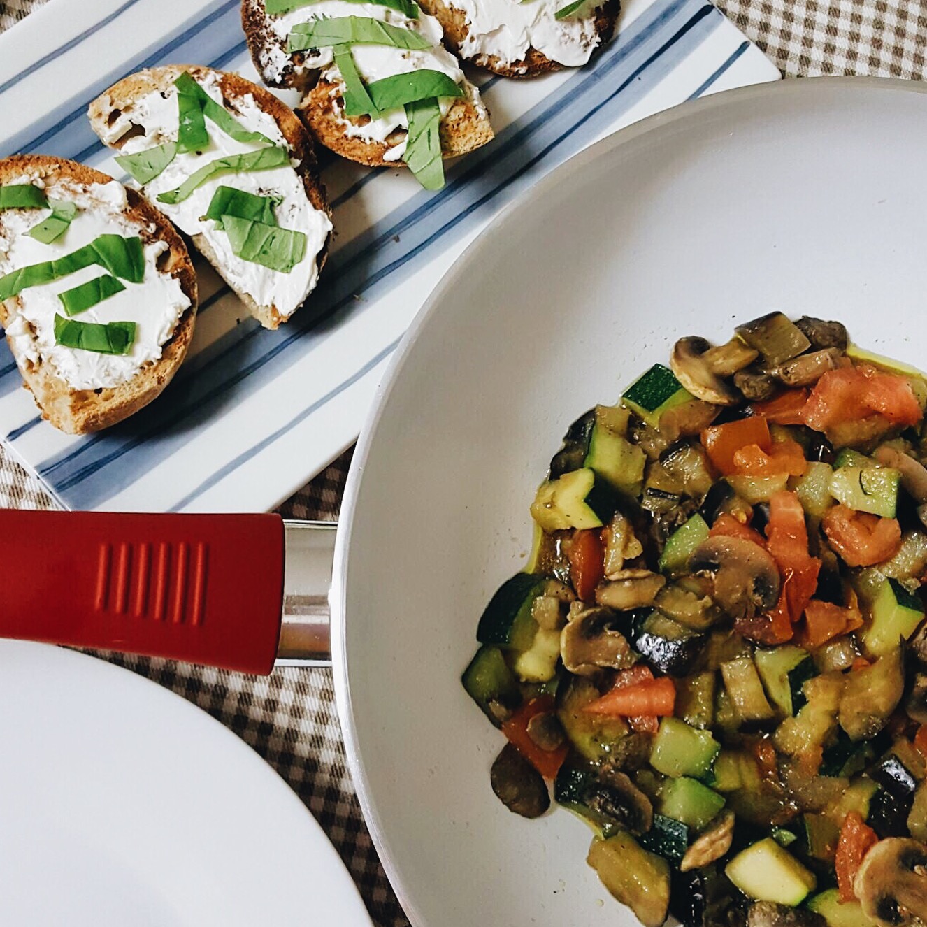 Receita saudável: courgette, beringela e cogumelos salteados - Mommy ...