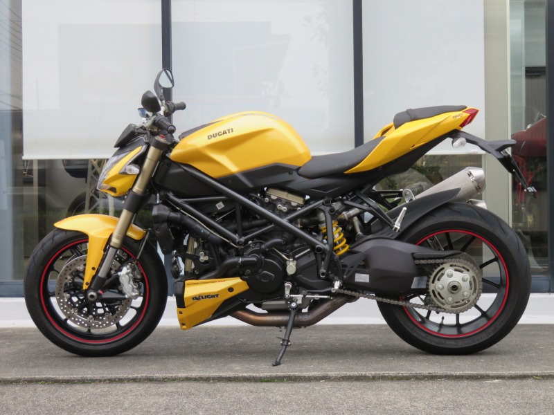 DUCATI USED BIKE: DUCATI STREETFIGHTER848 2012 YELLOW