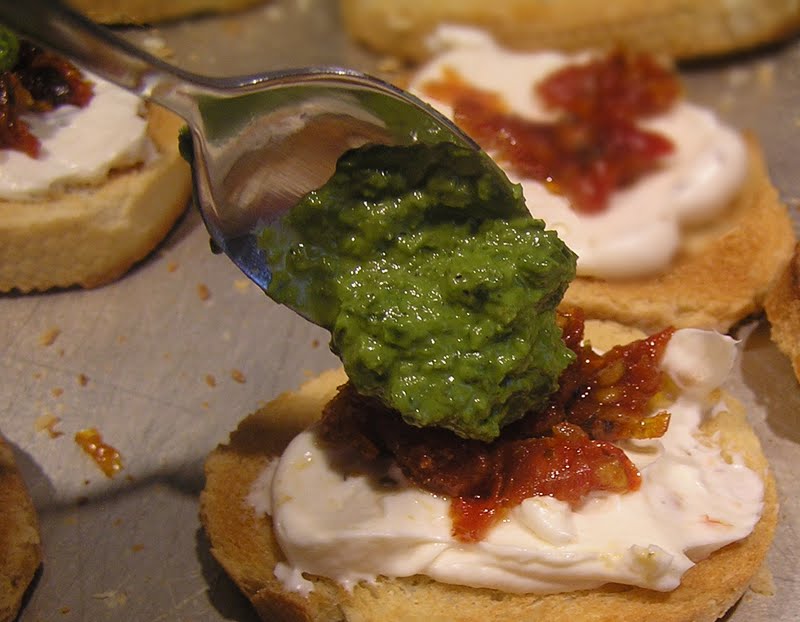 Sundried Tomato Basil Pesto Canapes - Easy