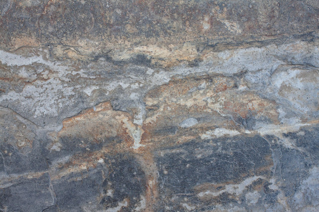 HIGH RESOLUTION TEXTURES: Layered Stone 4752x3168