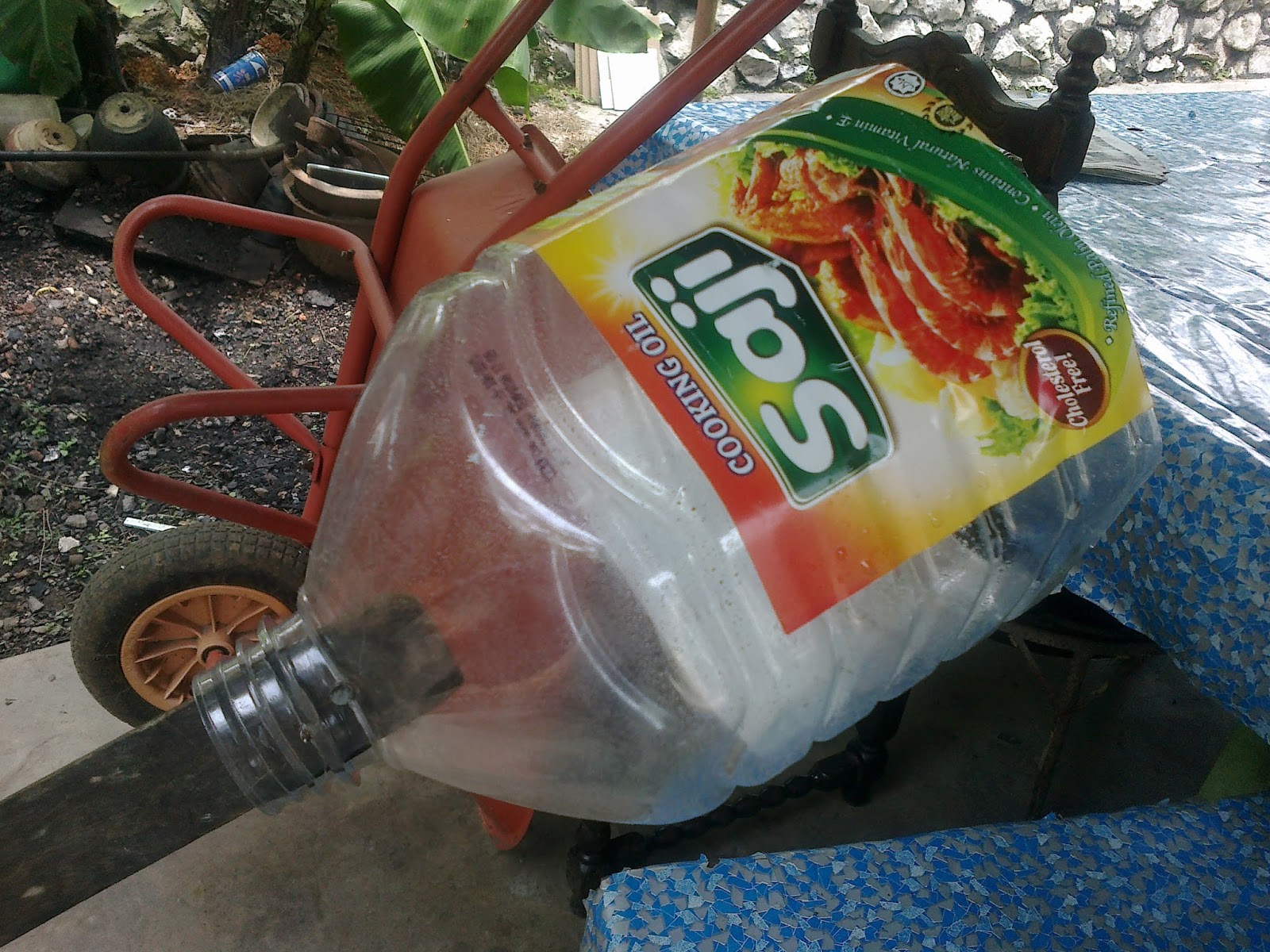 cik azz: DIY: MinahGyver dan alat jolok buah manggis... :D