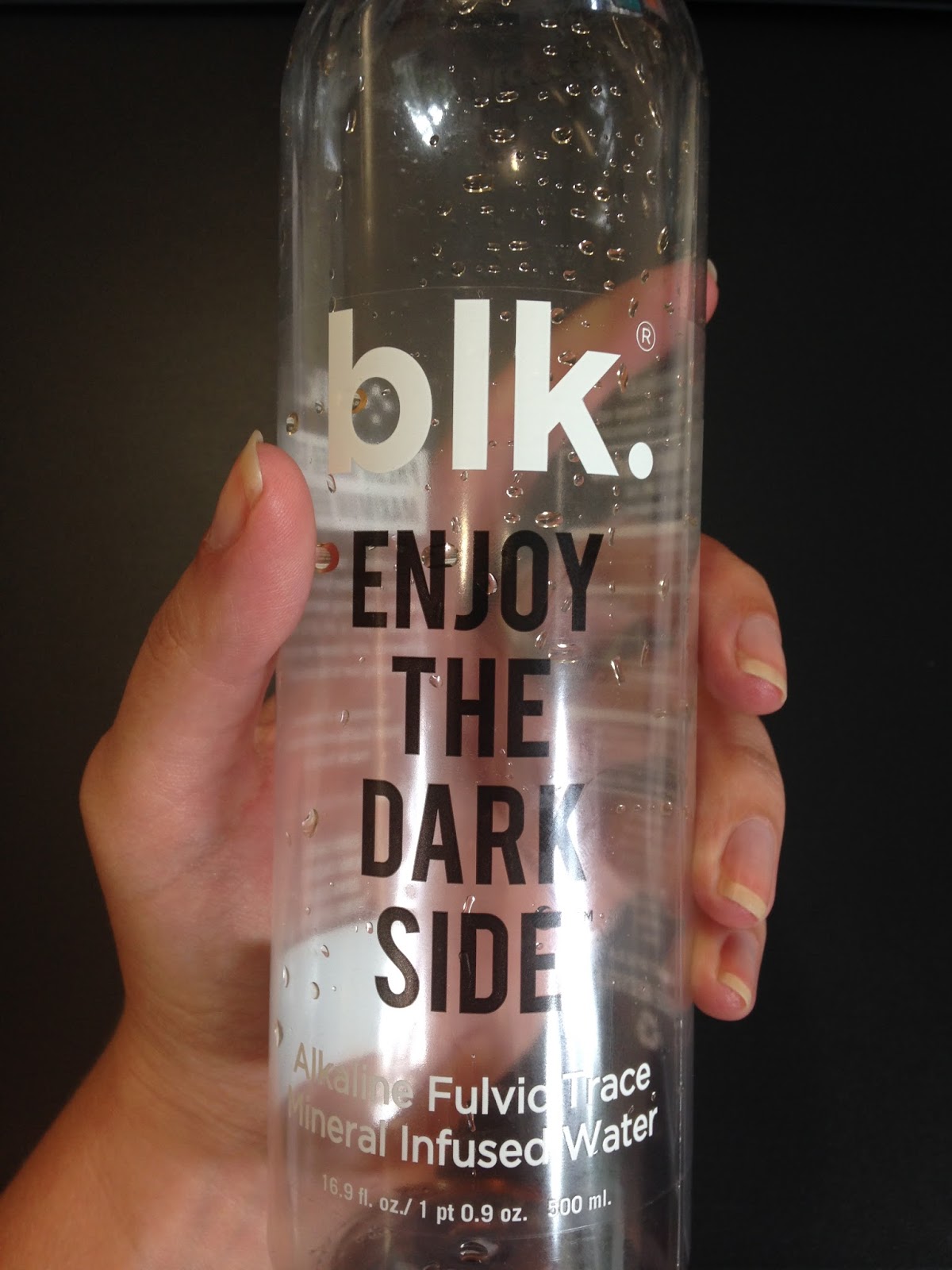 Review: blk. water | Vinspire