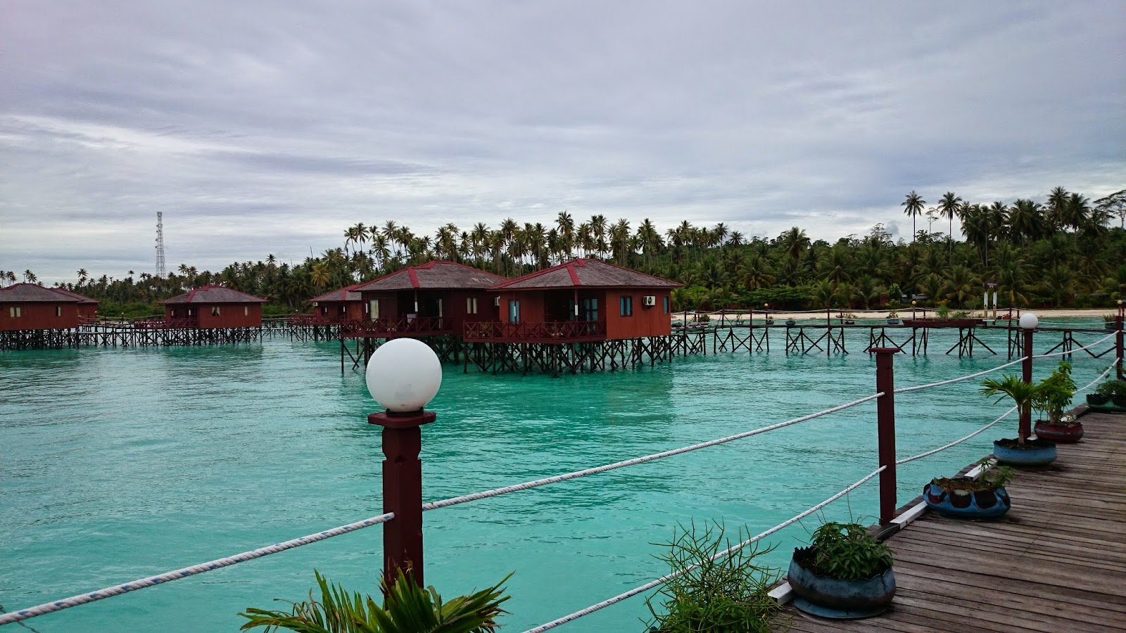 AMAZING INDONESIA: TOUR TO MARATUA ISLAND, BERAU, EAST KALIMANTAN