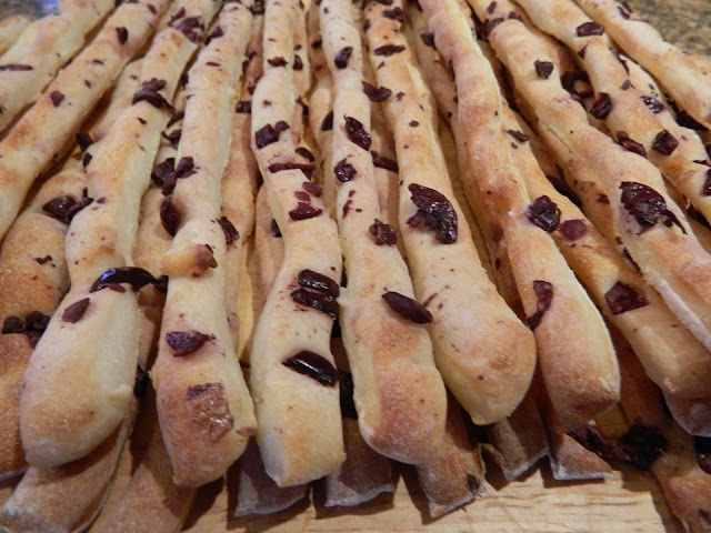 Ellen B Cookery: Bread Sticks with Kalamata Olives