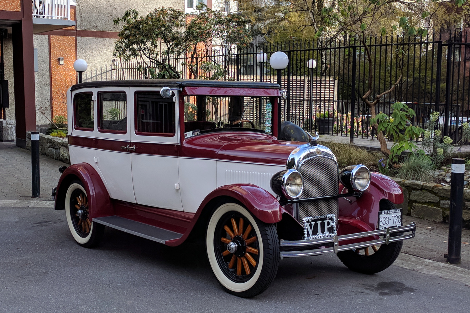 Old Parked Cars Vancouver: 1928 Chrysler