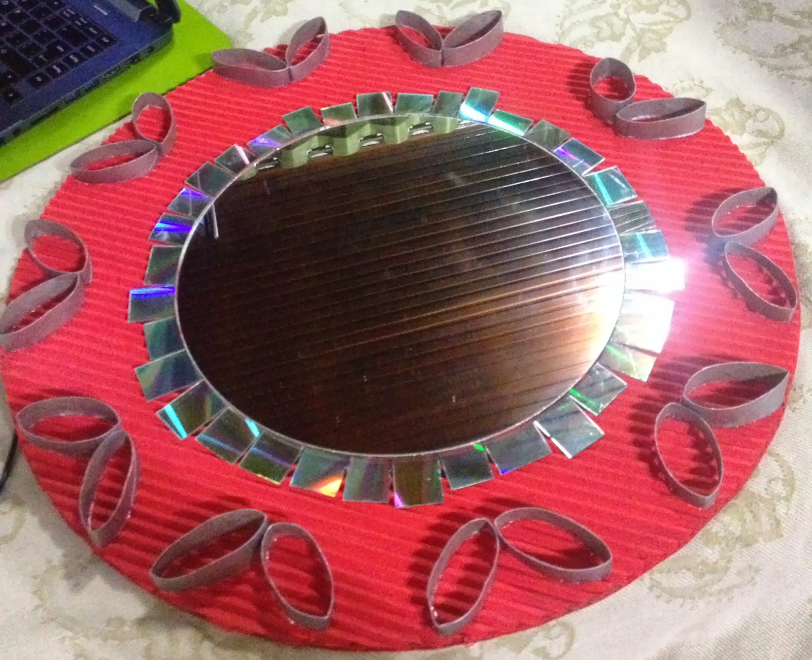 Diseño de espejo en materiales reciclables: Diseño de espejo con ...