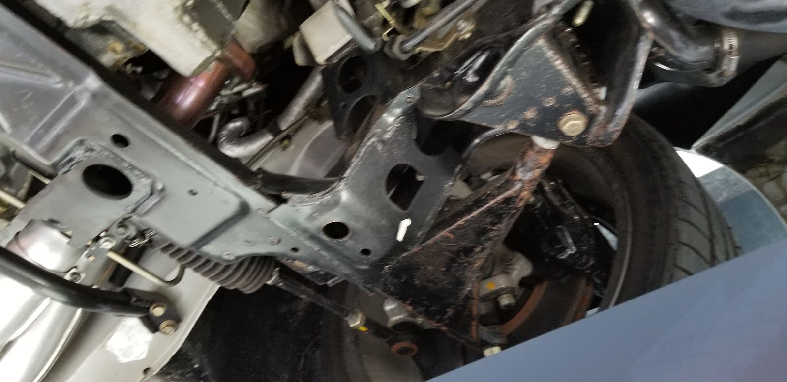 Underneath the Nissan Skyline GT-R R33 LM Street car - Nissan Skyline ...