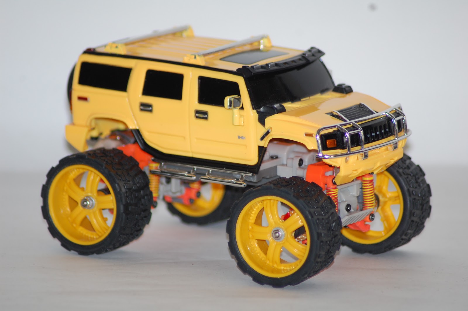 Southern Comfort Rc Garage: RARE YELLOW H2 HUMMER CUSTOM