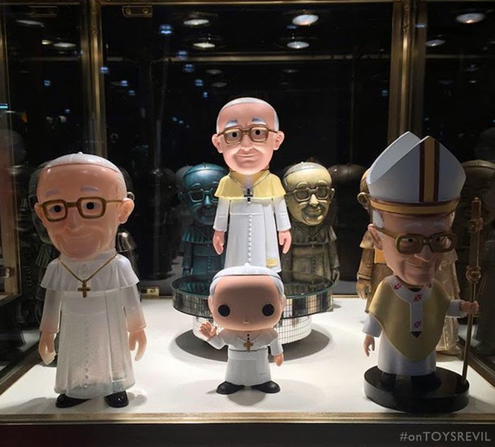 Pope Francis: Pop! Vinyls, Bobblehead & Collectibles by Funko