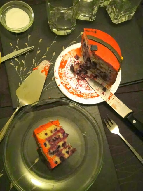 tast-e | baking and caking adventures: RCMP Cake