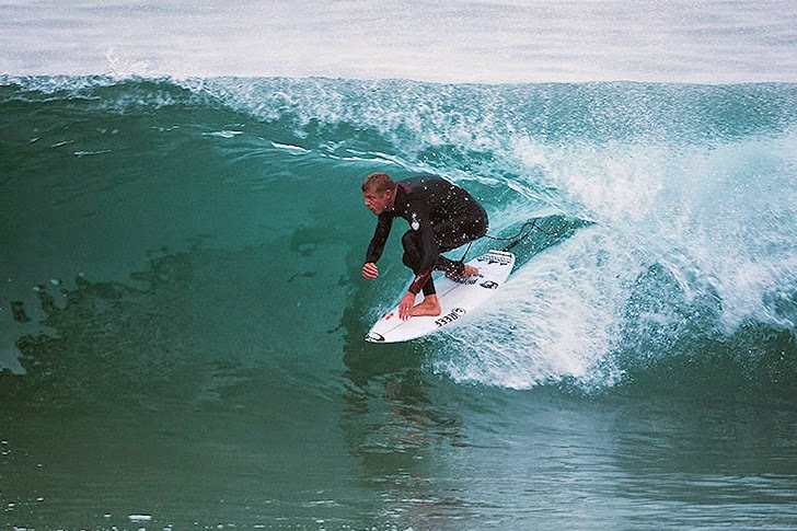 How to position your feet on the surfboard | We Are Surfers