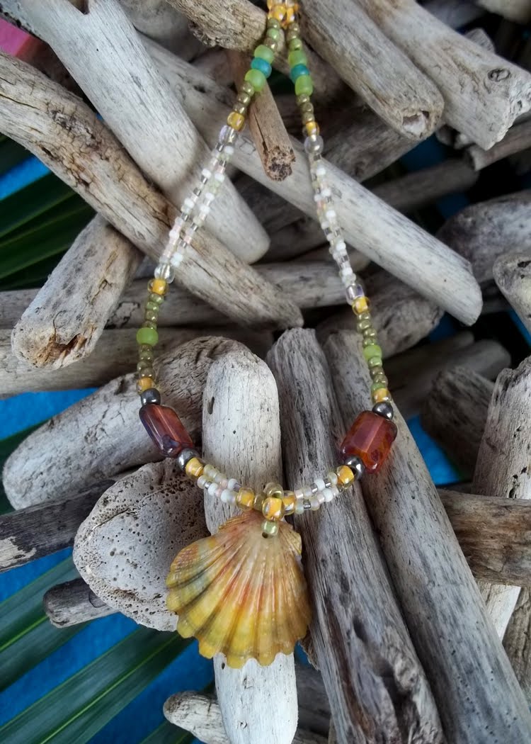 Diederich's Art Blog: Sunrise Shell Necklaces of Hawaii