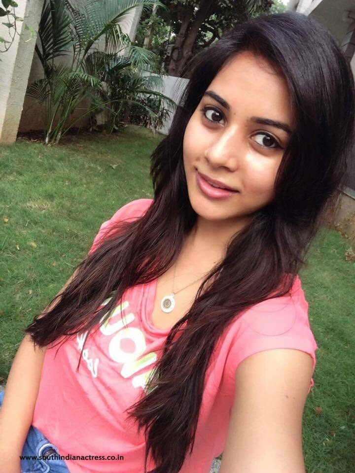 Suza Kumar Selfie photos - South Indian Actress