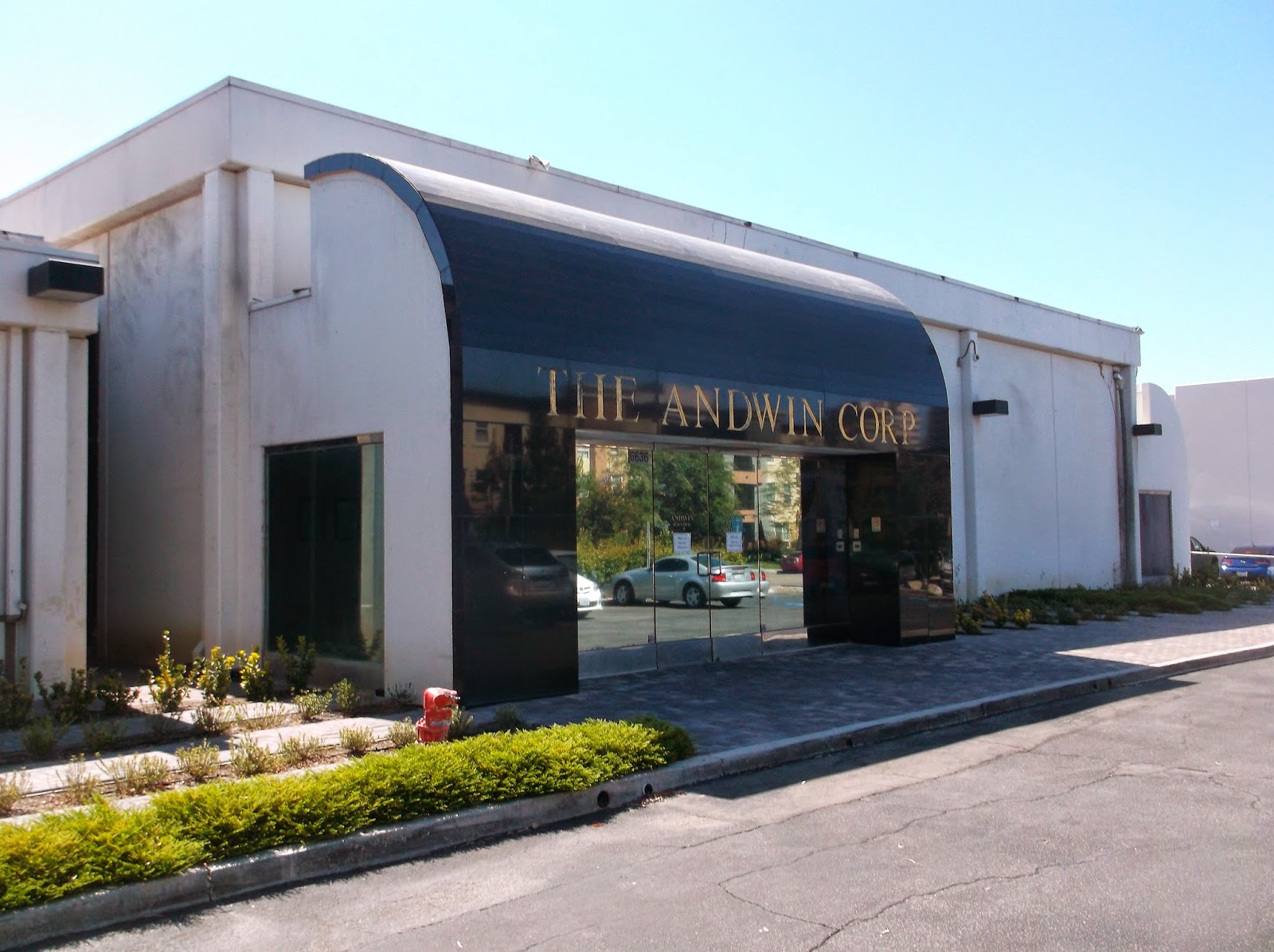 Filming Locations of Chicago and Los Angeles: Charmed: Season 4 ...