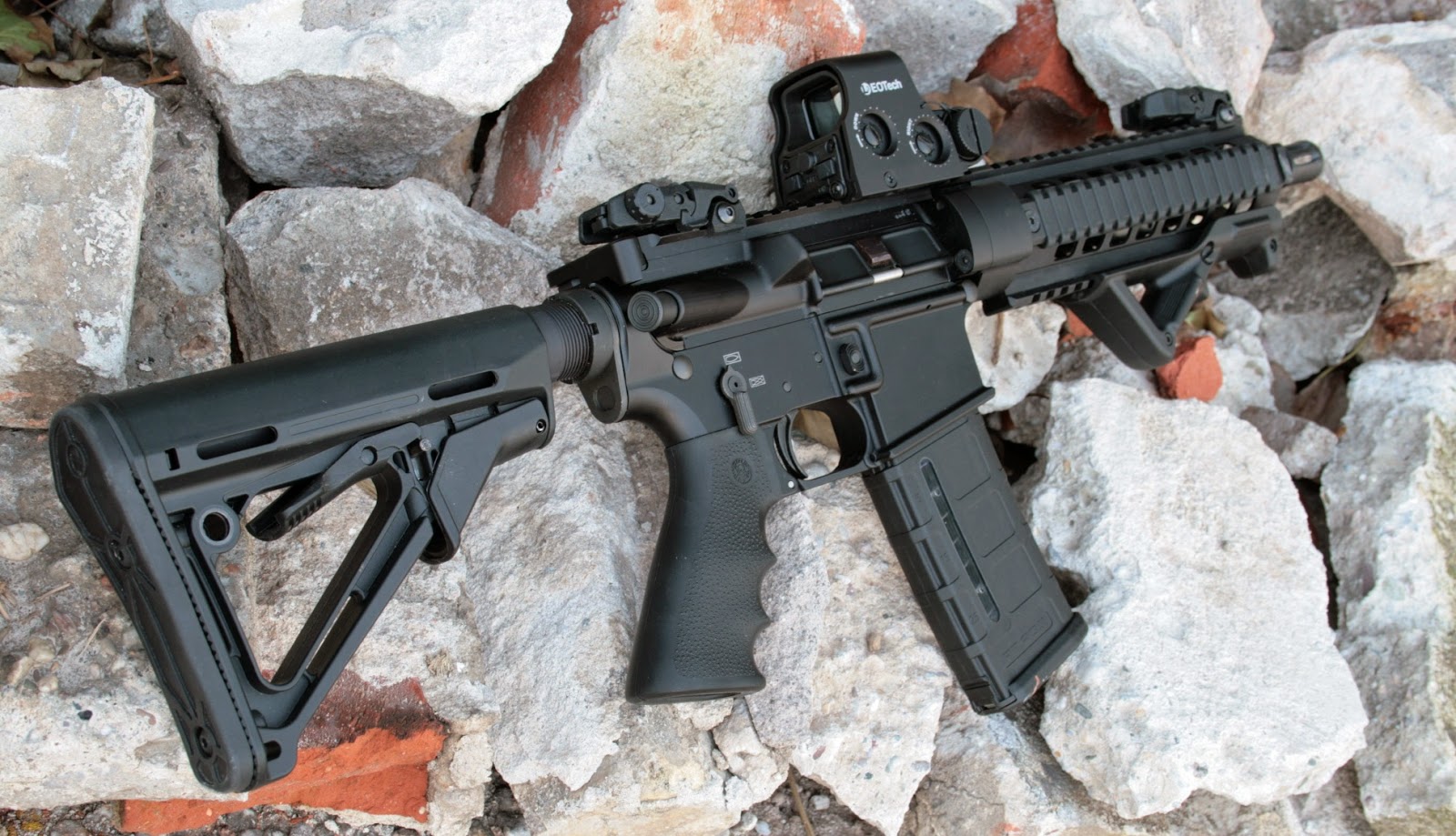 Defensa y Armas: Foto: Knights Armament SBR SR15 EEUU