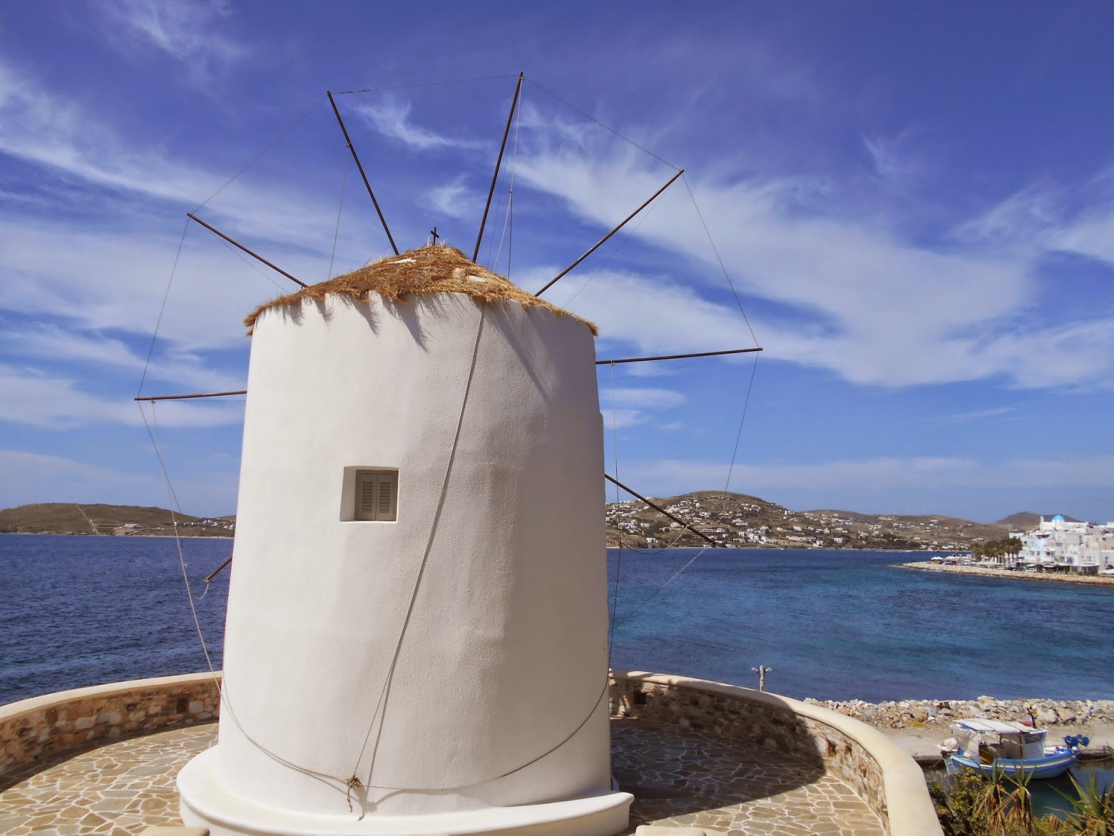 http://artnotakymothoe.blogspot.com: ΤΗΝ ΠΑΡΟ ΦΩΤΟΓΡΑΦΙΖΕΙ Η ΝΟΤΑ ΚΥΜΟΘΟΗ