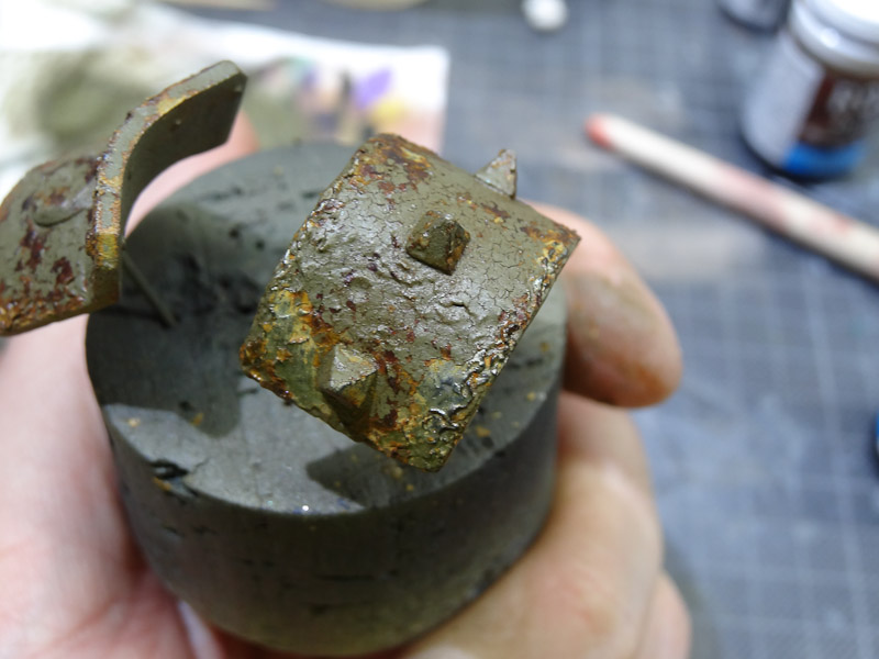 Tutorial: Rusted Paint - Model Mates | planetFigure | Miniatures