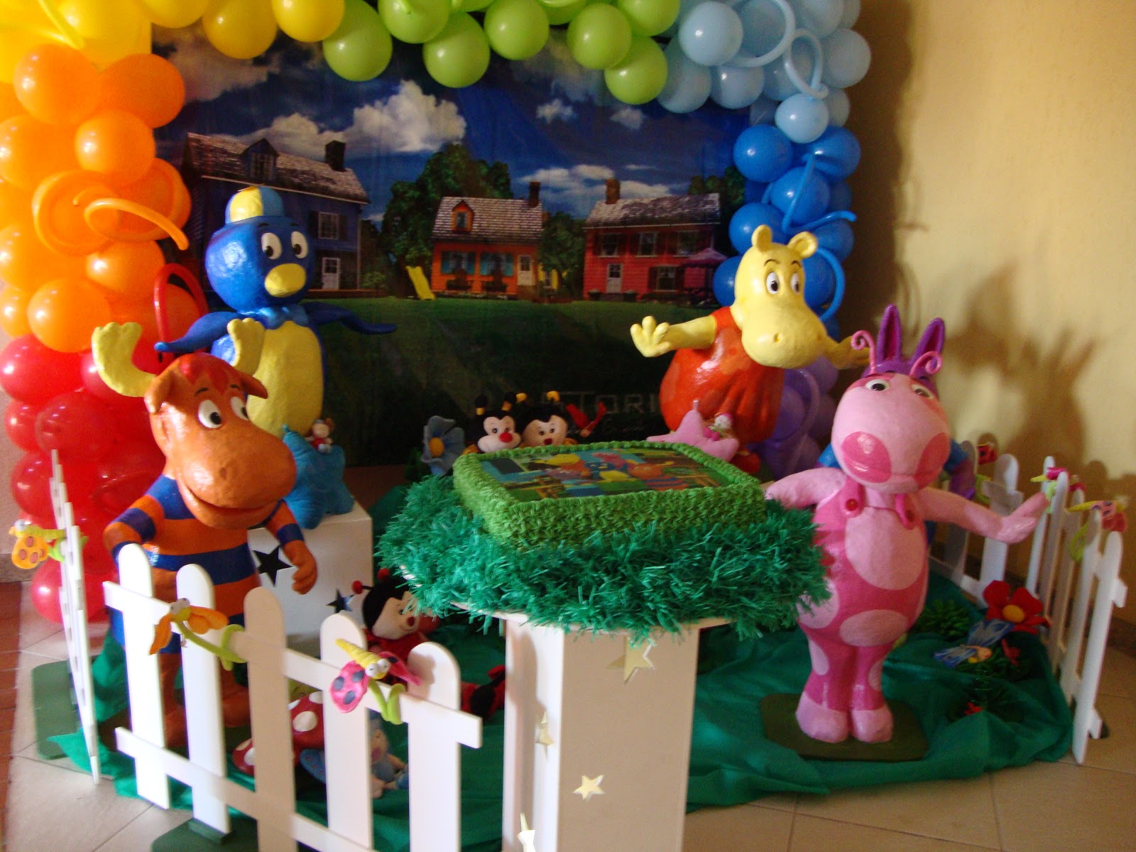 Realizando a festa dos seus sonhos!: Festa Backyardigans
