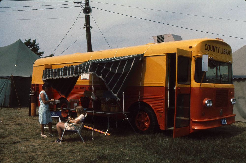 Long Before Amazon, There Were Bookmobiles! These 30 Libraries-on ...