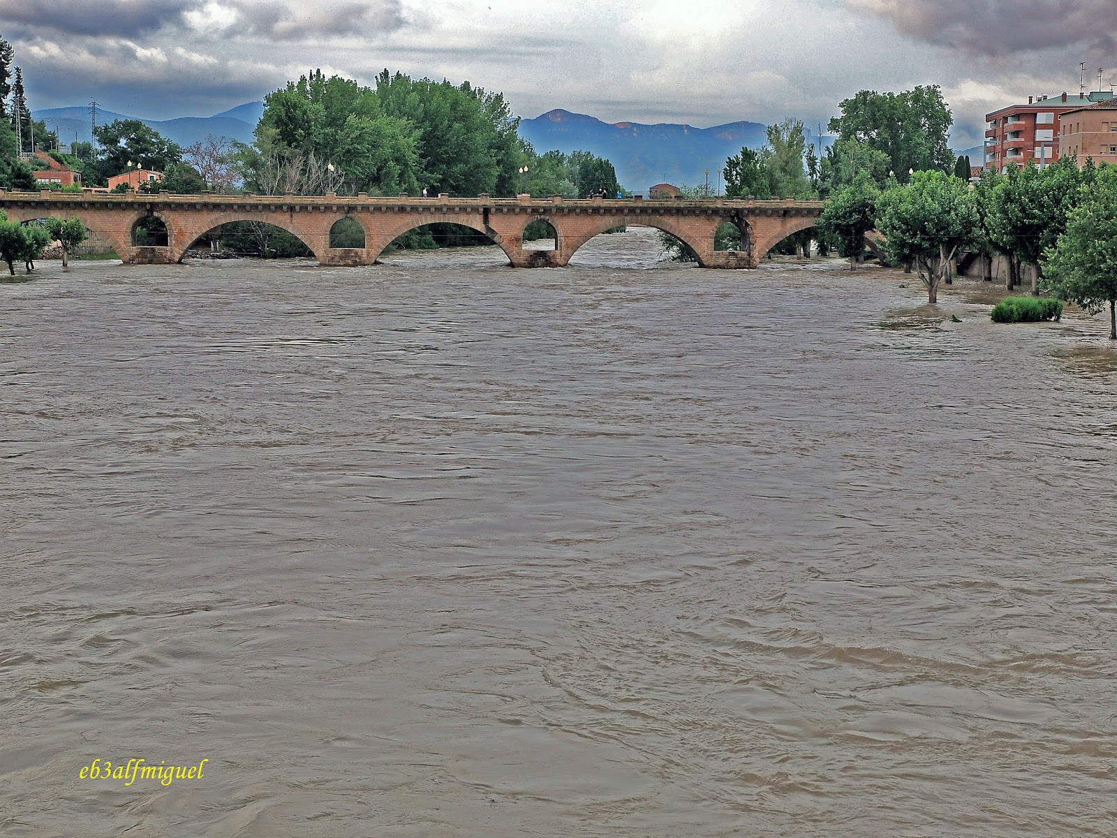 Miguel fotografia: El Segre en LLeida y Balaguer con mucha Agua