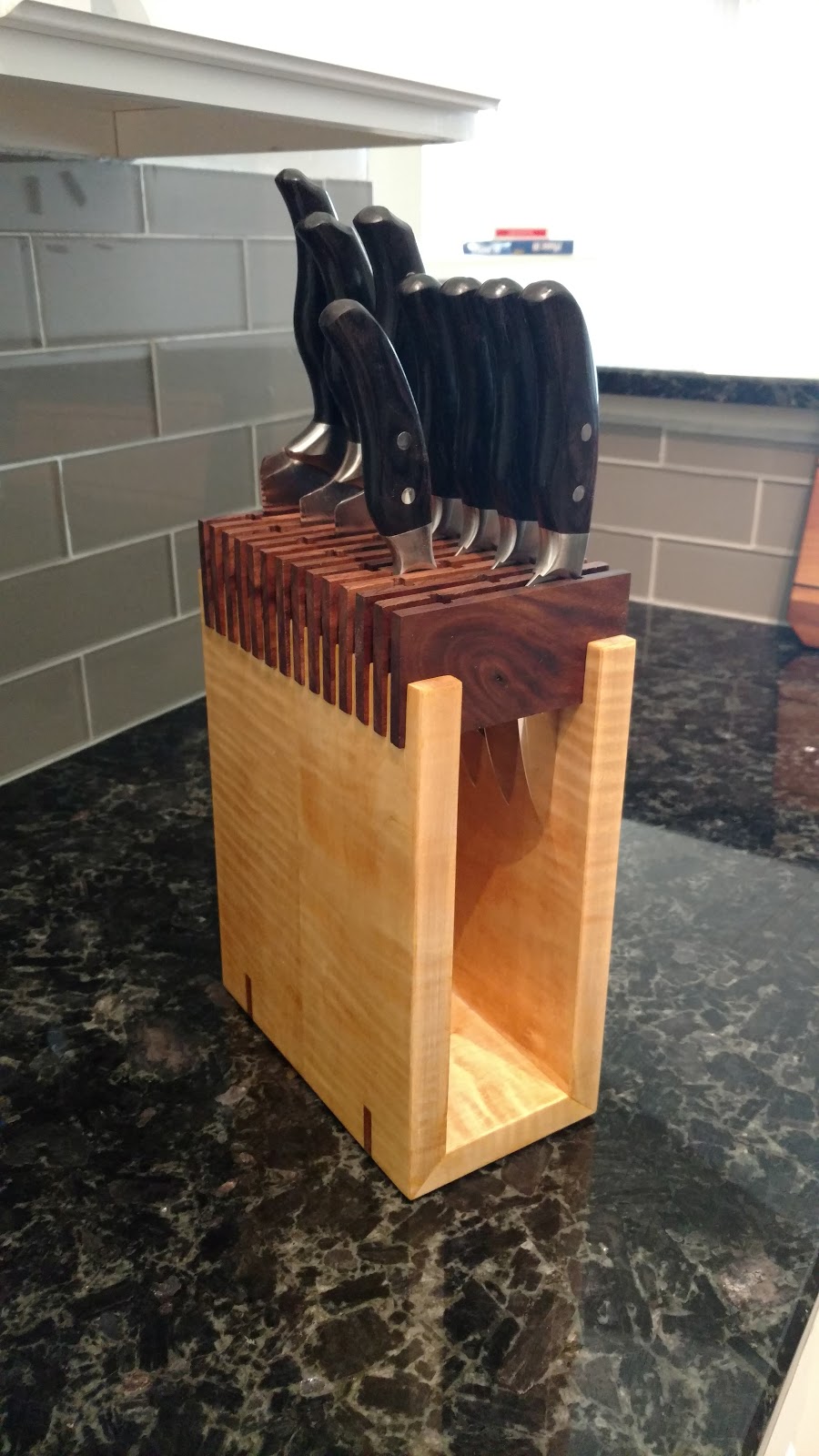 Justin's Wood Works: DIY Walnut and Curly Maple Knife Block