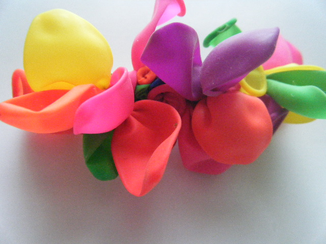 The Simple Craft Diaries: Water Balloons Barrette