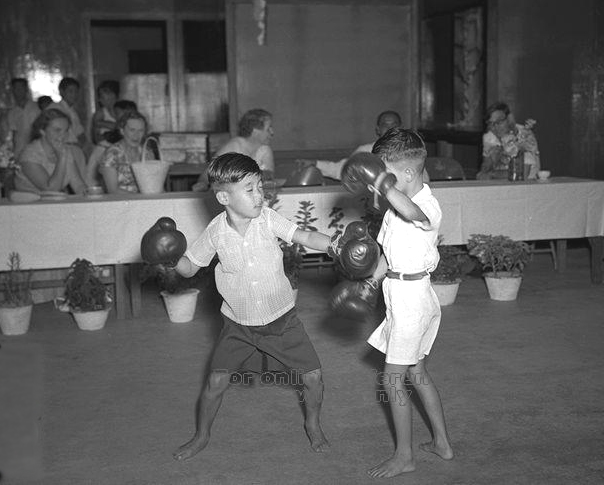 Blog To Express: Ways Done in the Past - Boxing Day