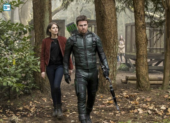 ARROW - Oggi "Lian Yu": chi morirà nel FINALE di STAGIONE? Anteprima ...
