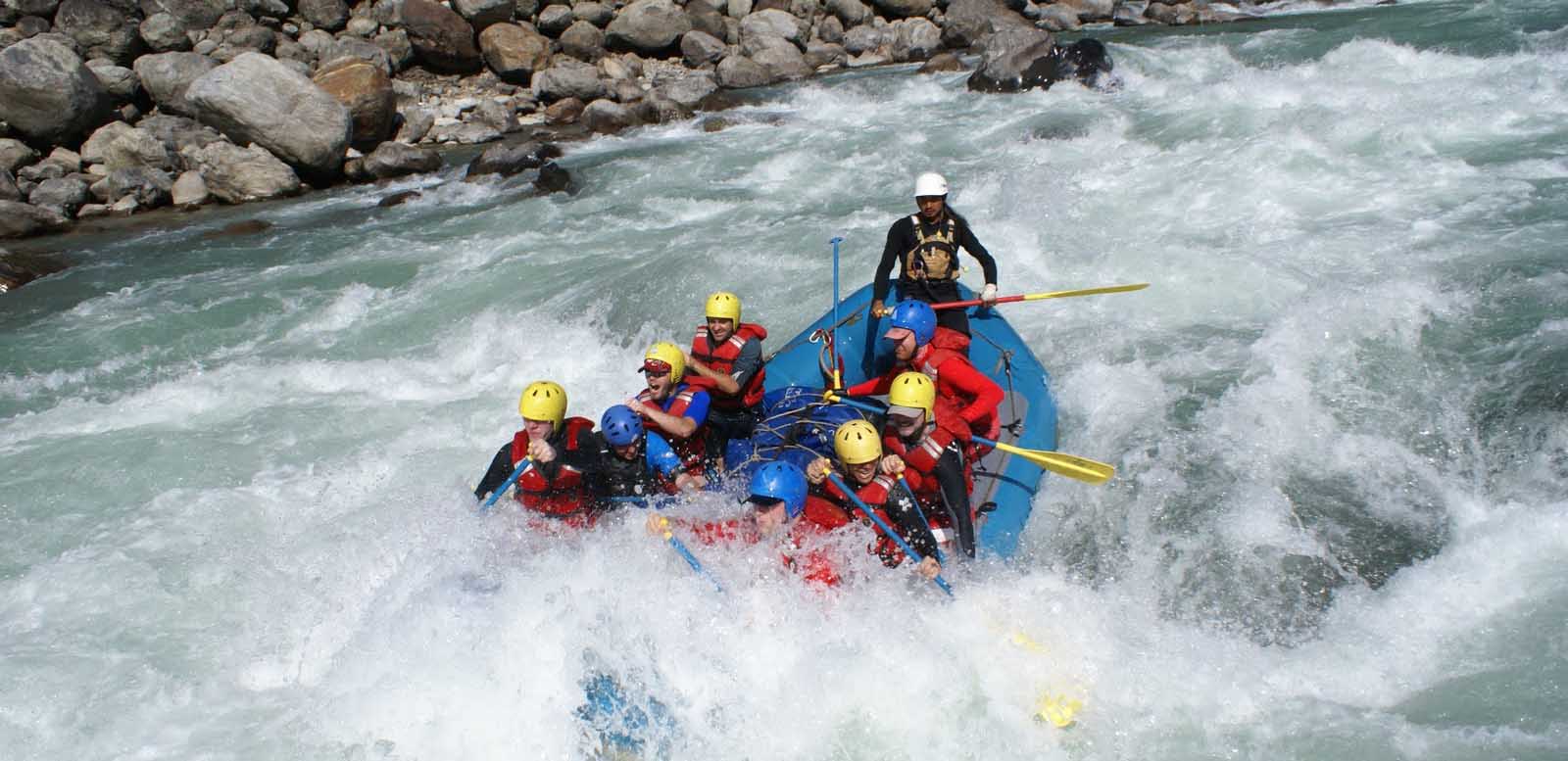RAFTING IN NEPAL