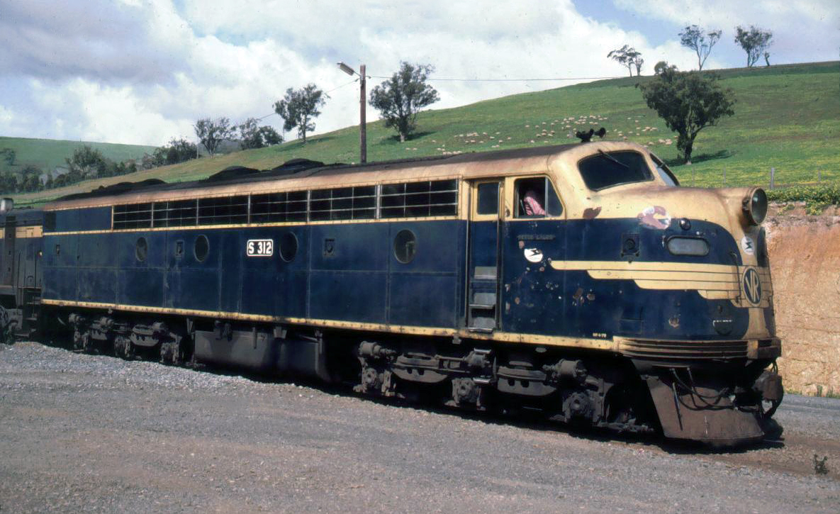 transpress nz: Victorian Railways S class diesel, Australia