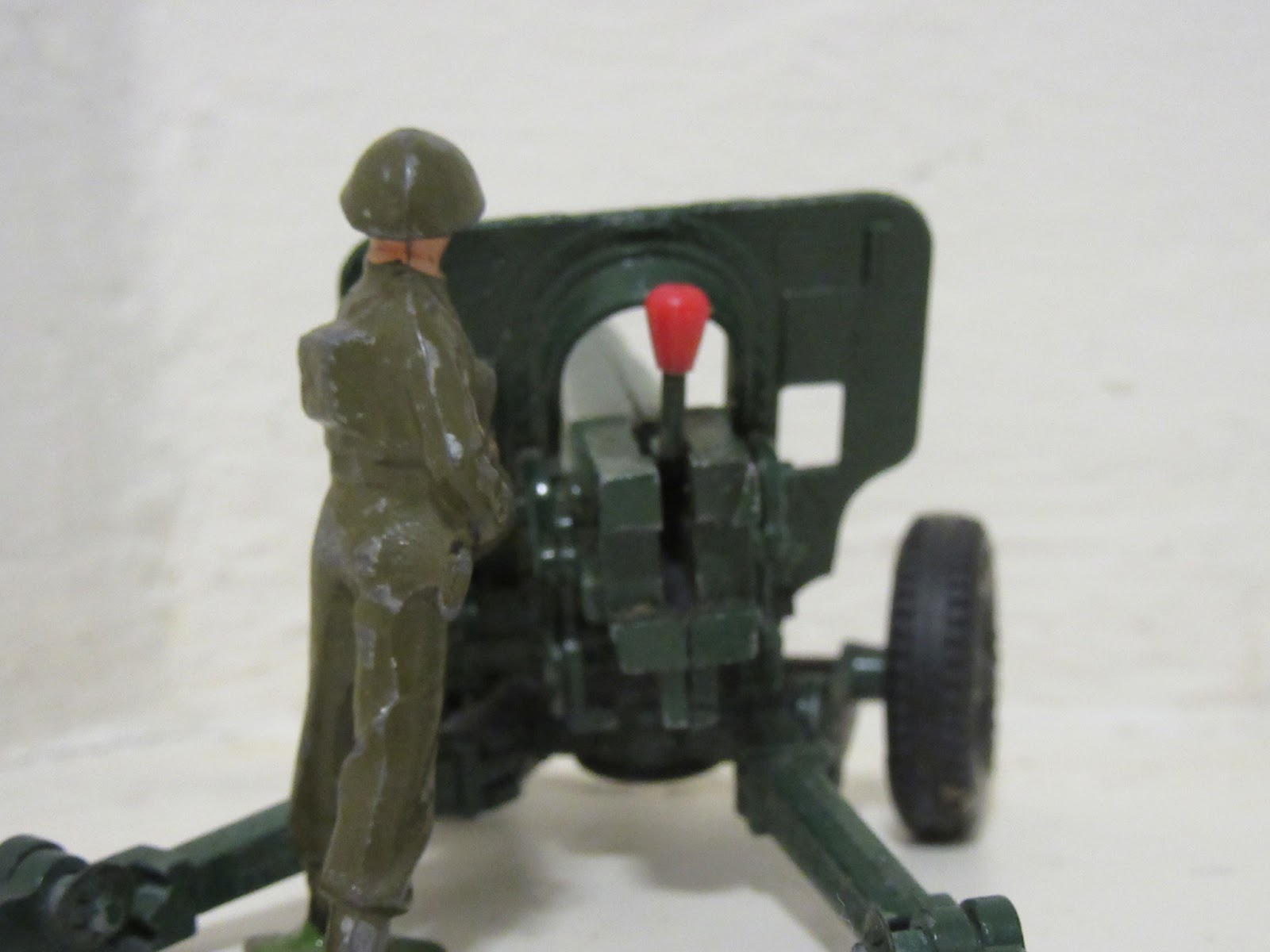 Toy soldiers and real battles: Cannon OTO Melara Mod 56 105mm