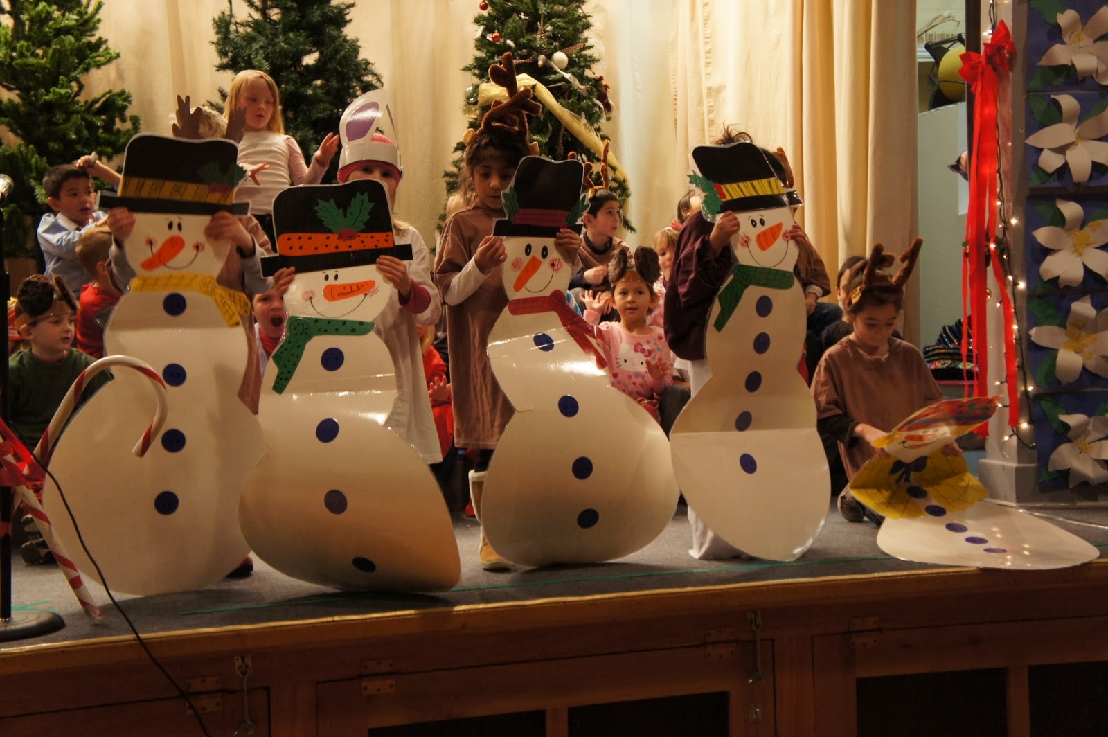 Kindergarten Kiosk: Kindergarten Christmas Program