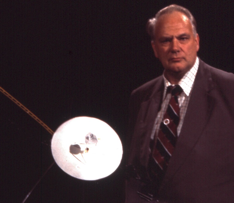 A TRIBUTE TO ‘THE SKY AT NIGHT’ PRESENTER, SIR PATRICK MOORE ~ Megamag 2