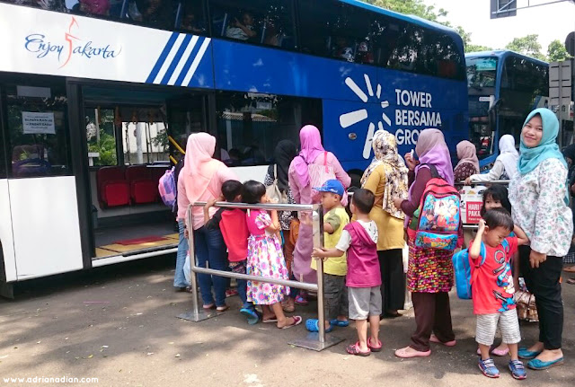 Jalan-Jalan Naik Bis Tingkat City Tour Yuk!