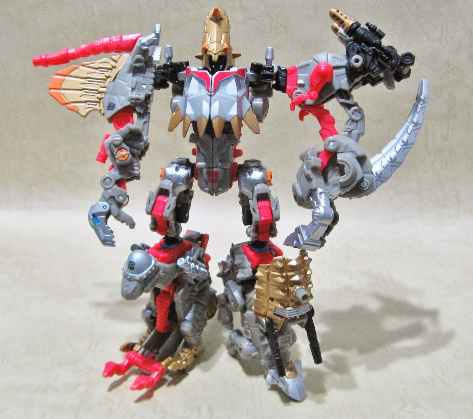 TRANSFORMERS : Power Core Combiners GRIMSTONE with Dinobots變形金剛能量核心合体酷石和恐龍幫
