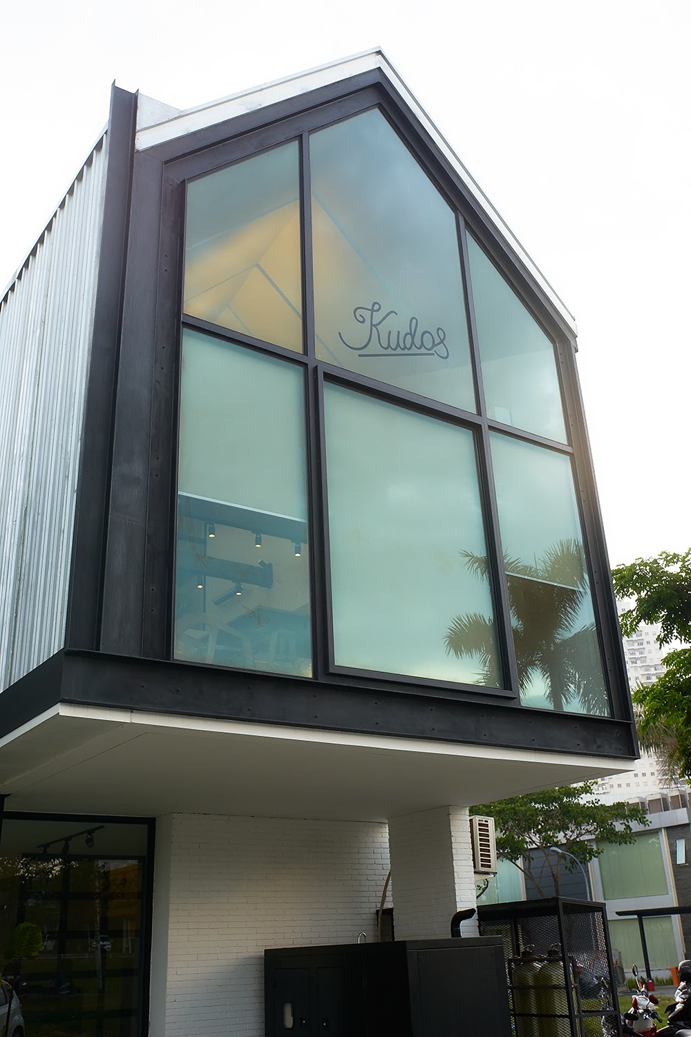 Kudos Cafe Surabaya
