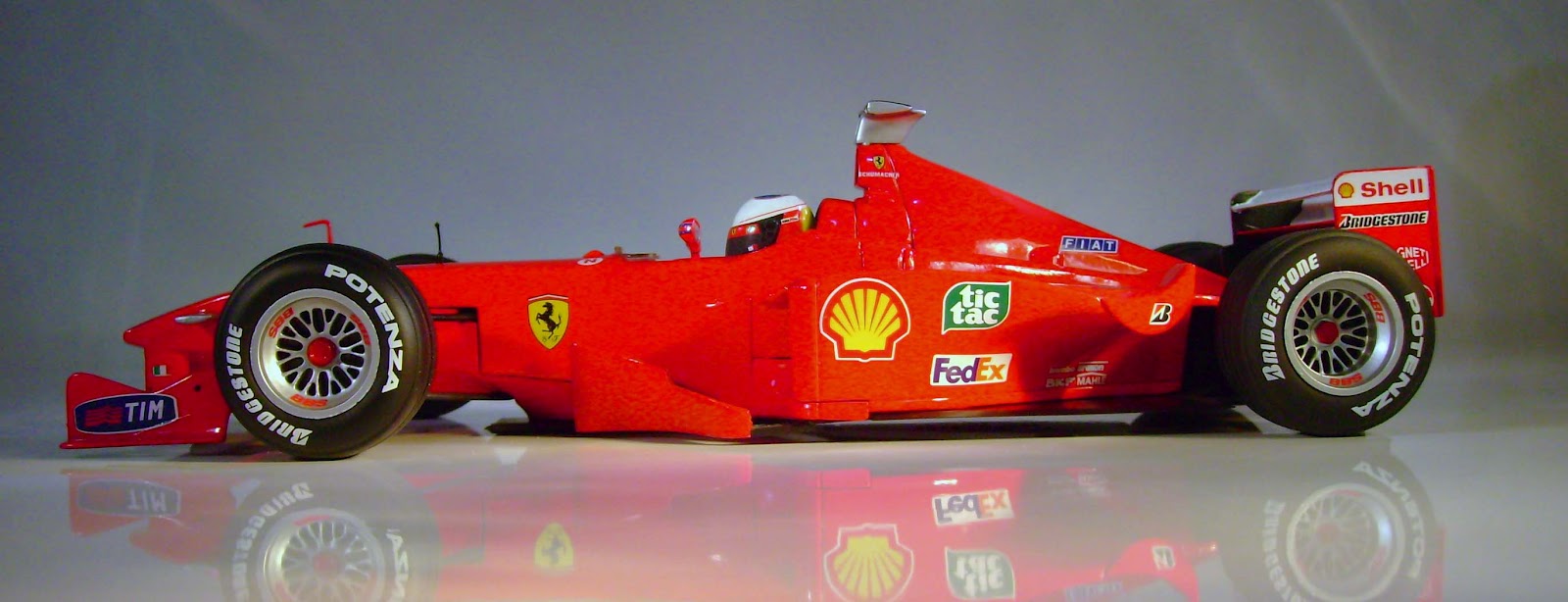 Auto GALERIA 1:18 Eddie: Ferrari F399 (1999)