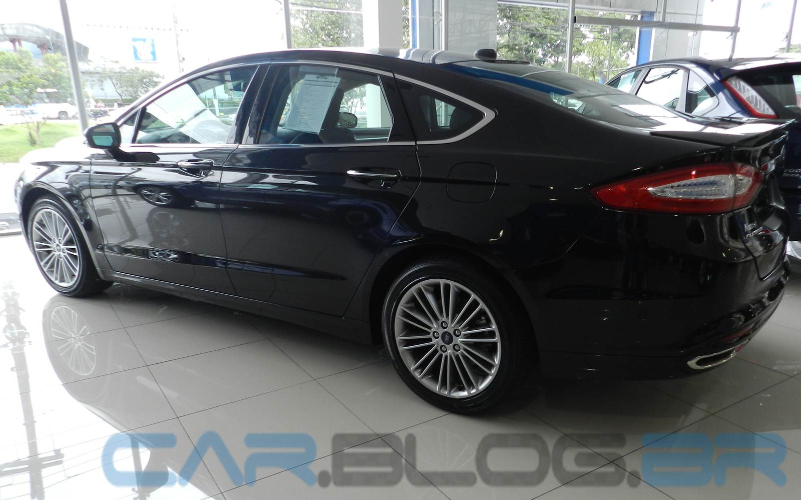 Novo Fusion 2013 chega às concessionárias com preço de R$ 125 mil reais