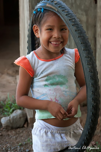 Solsones en Imagenes: Costa Rica, Su Gente.Niña Reserva Indigena Bri Bri