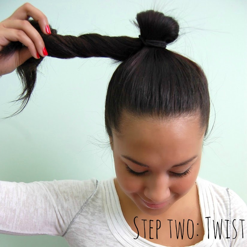 Top Knot Tutorial | JODY BETH