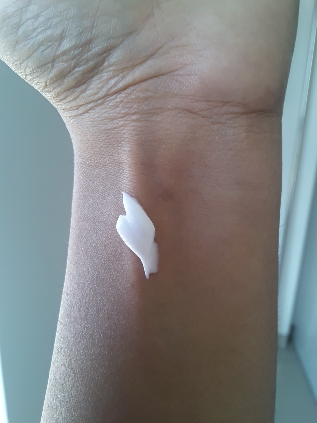 Review: Vaseline Intensive Care Deep Restore Body Lotion - GoWomaniya