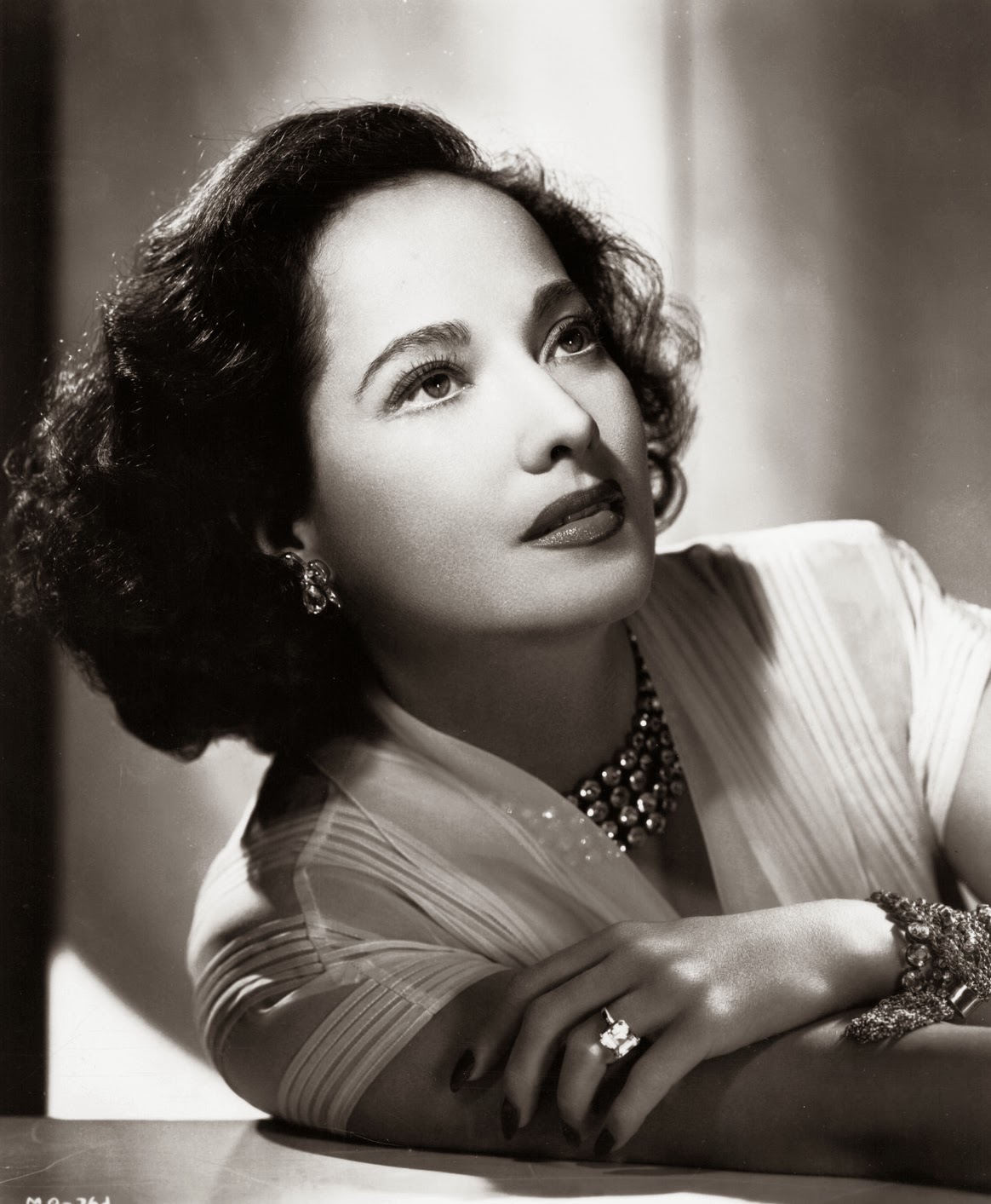 Slice of Cheesecake: Merle Oberon, pictorial