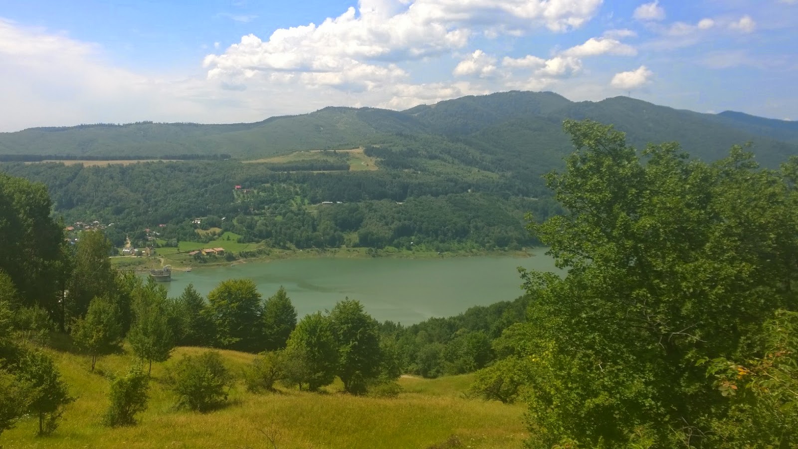 Acces catre Cascada Schinda din Maneciu-Ungureni | Carpathian Dream